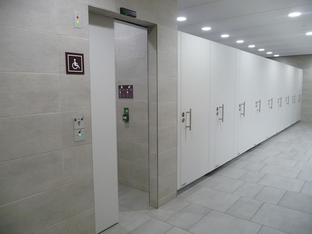 Galerie photos - Softica , fabricant français de portes automatiques